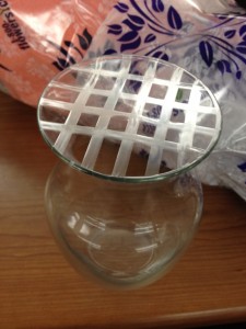 How to Arrange Flowers With a Gridded Vase| Petal Talk