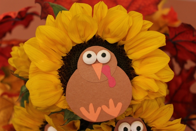 Thanksgiving Craft Idea: Sunflower Turkeys | Petal Talk
