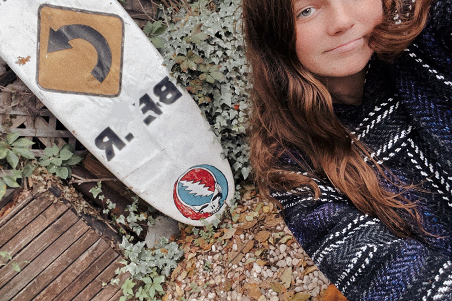 DIY Hippie Costume: Peace Out As a 60s Flower Child | Petal Talk
