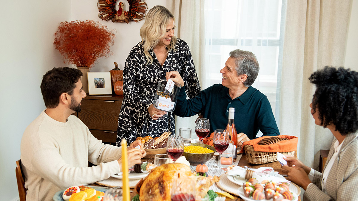 Thanksgiving Activities & Games for the Whole Family | Petal Talk